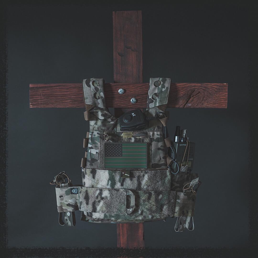 A plate carrier for moving light and fast? Advanced Slickster ...